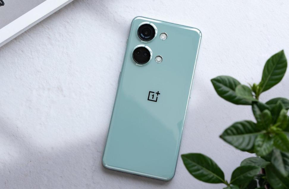 Mobile phones do not need to be too expensive. These 4 cheap high ...