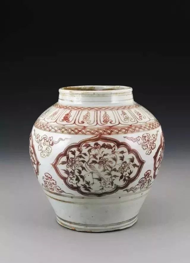 Nobility in Porcelain - Underglaze Red - iNEWS