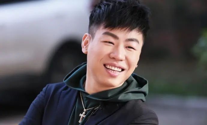 Hu Yanbin was revealed to be in a new relationship - iNEWS