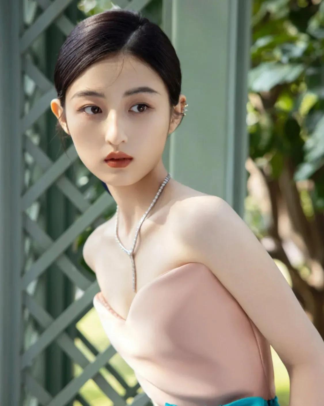 Gossip Fan said: Yu Shuxin Zhang Zifeng Lin Yi Chen Xiao Wang Xiaofei Hu Ge Ni Ni Gao Ye - iNEWS