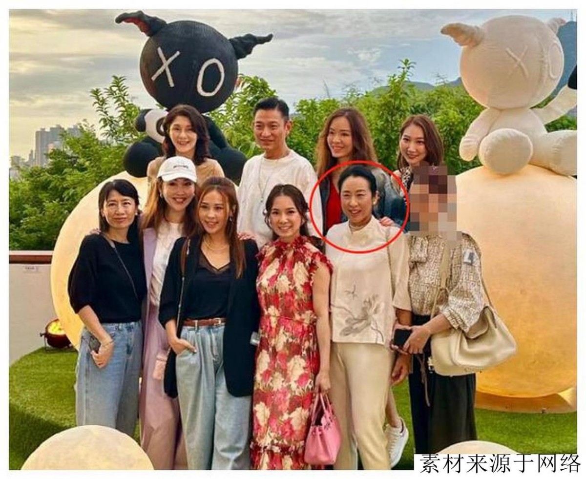 64-year-old Zhu Lingling appeared! Wearing old clothes 10 years ago to ...