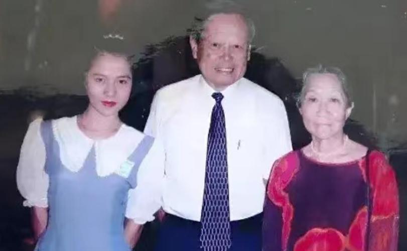 Weng Fan Has Been Married For Almost 20 Years And Has Never Left Chen