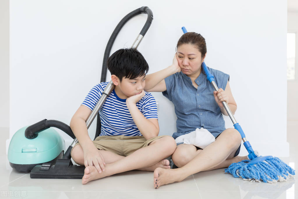 Should parents give material rewards for children to do housework? - iNEWS