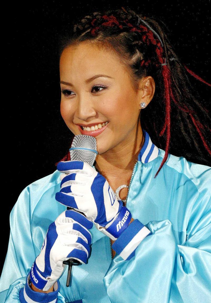 Fallen leaves return to their roots, singer Coco Lee - iNEWS