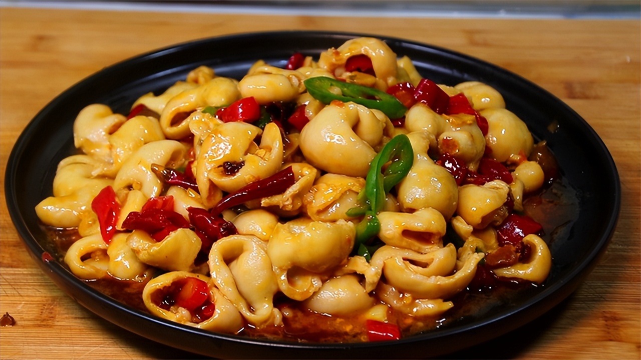 The correct way to stir-fry fat sausages - iNEWS