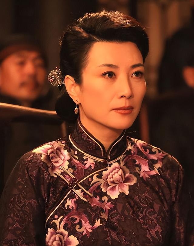 A clear stream in the Gou Gou camp! She has a proud figure and a great ...