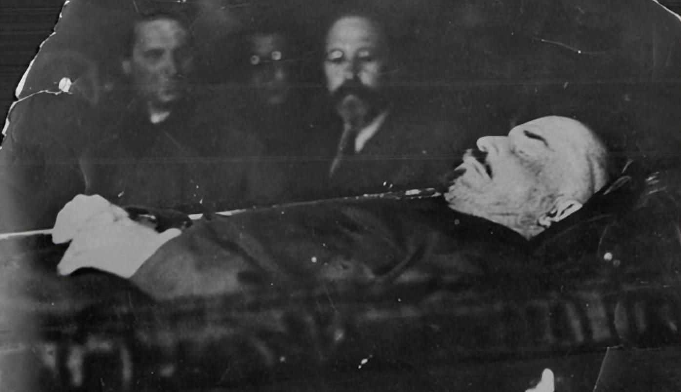 Only 10% of Lenin's body remains, and the annual maintenance fee ...
