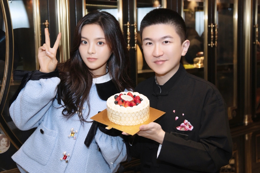 Zhang Dada posted his birthday photos, and many celebrities came to ...