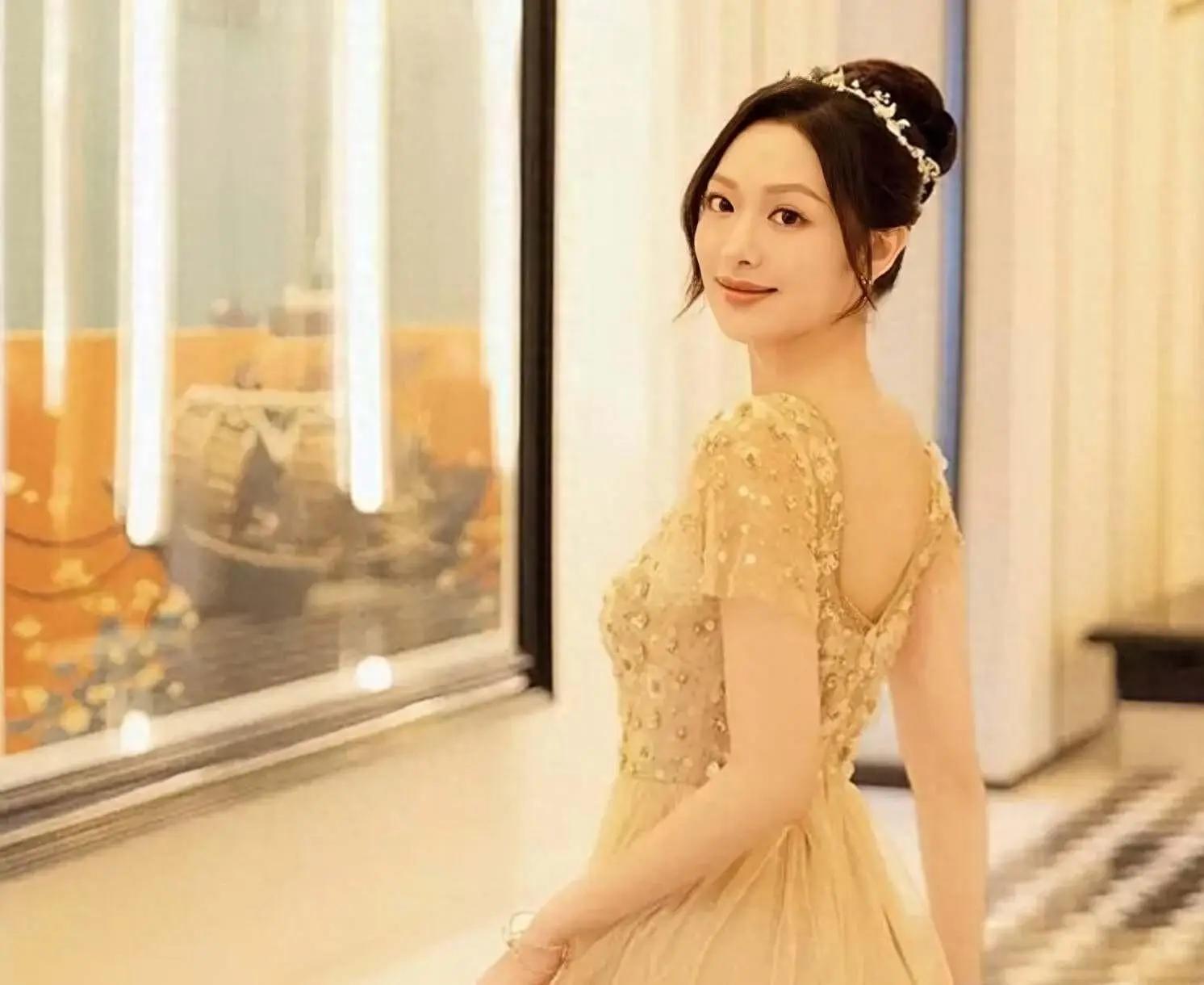 2024 Miss Hong Kong Pageant: Senior sister Feng Yingying shares beauty ...