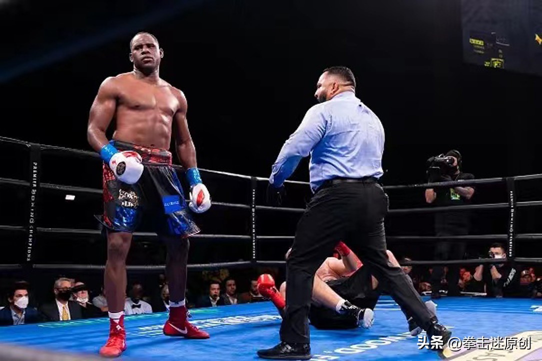 The Cuban heavyweight boxing giant destroyed his opponent in 9 rounds ...