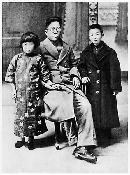 Smiling Yan Luo——Mao Renfeng: (30) Blood-stained Red Rock - iMedia