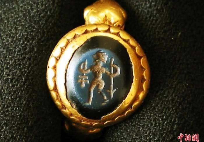 Chang Yimin: How many "Silk Road codes" are hidden in a golden ring ...