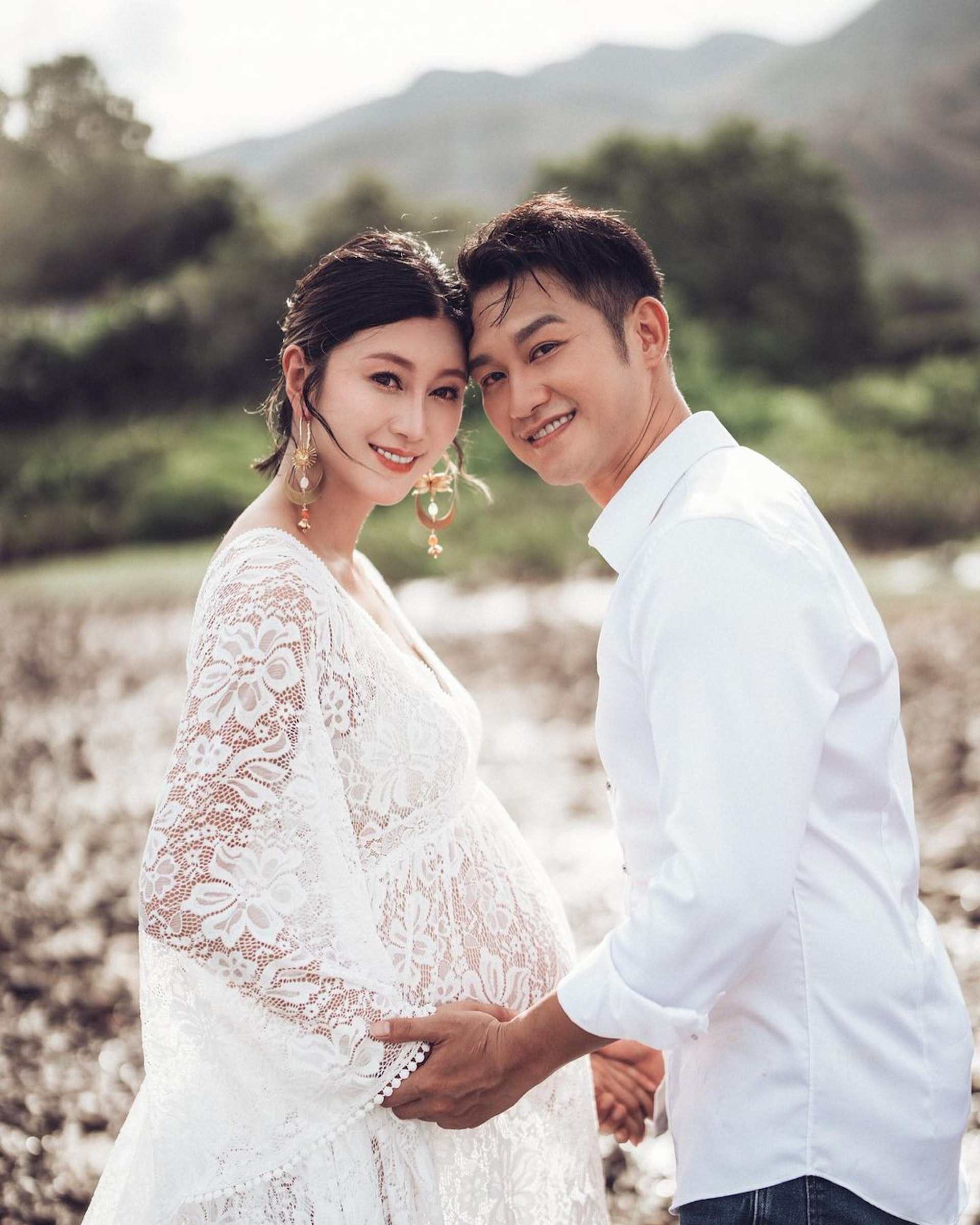 Congratulations!A well-known Hong Kong actor is happy with his son, and ...