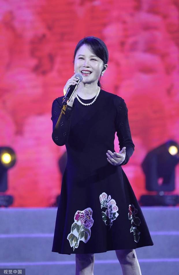 Fu Disheng and Ren Jing's husband and wife sang the famous song ...