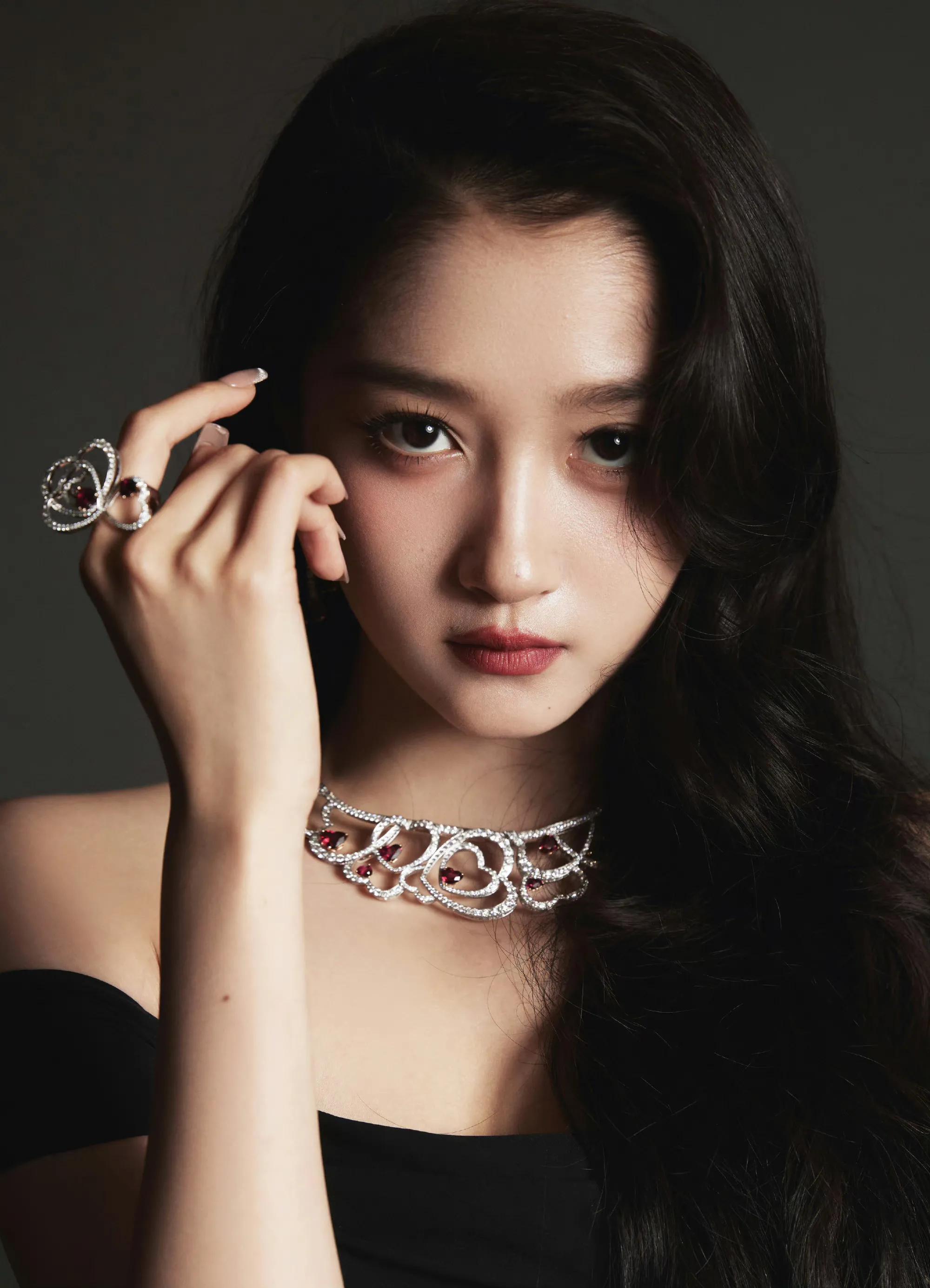 4.11 drama: Gong Junyi closes Qianxi Qin Hailu Zhao Lusi Cheng Yi Yang Yang Ren Jialun Liu ...