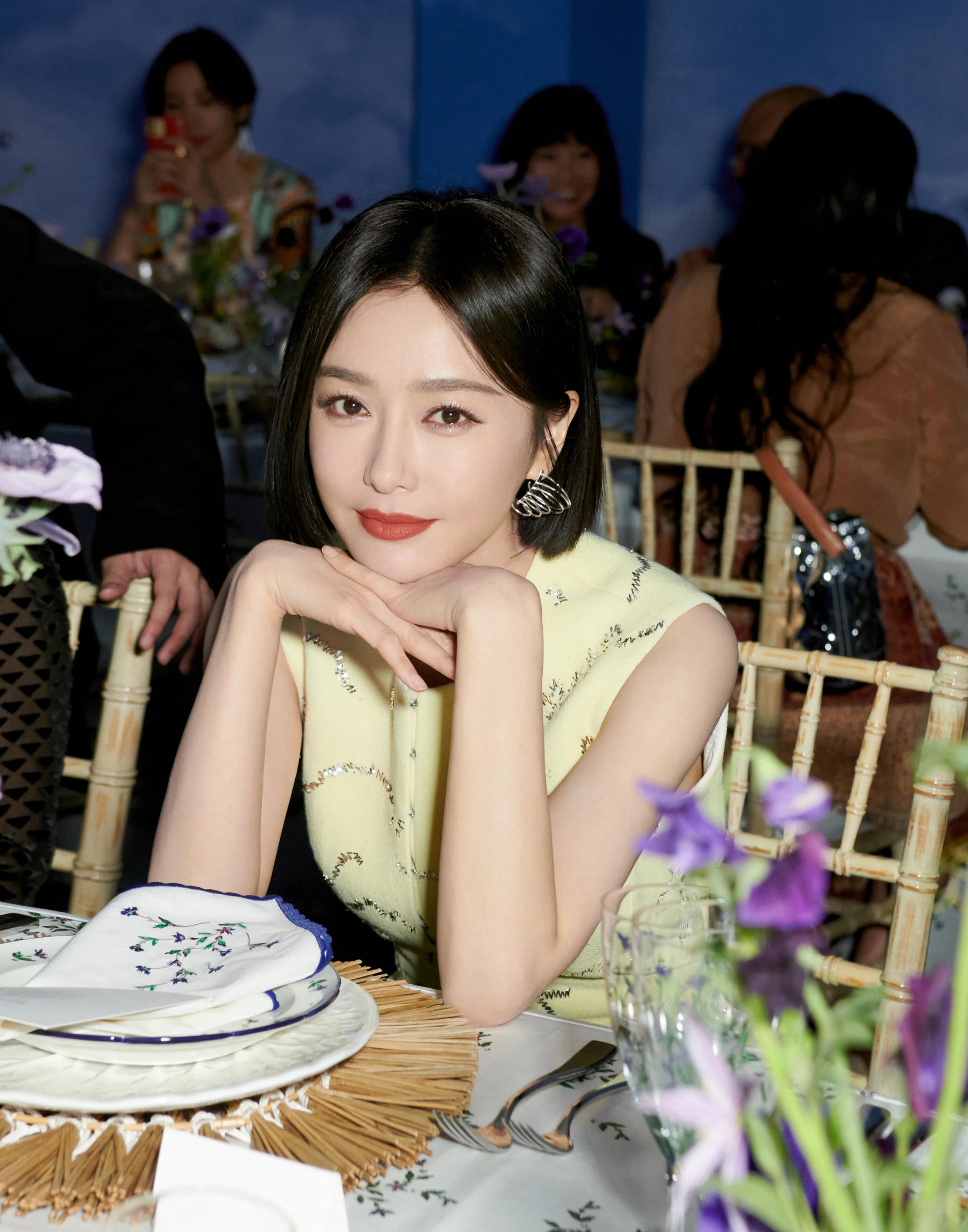 Qin Lan, long skirt high-heeled beauty show 20230511 - iMedia