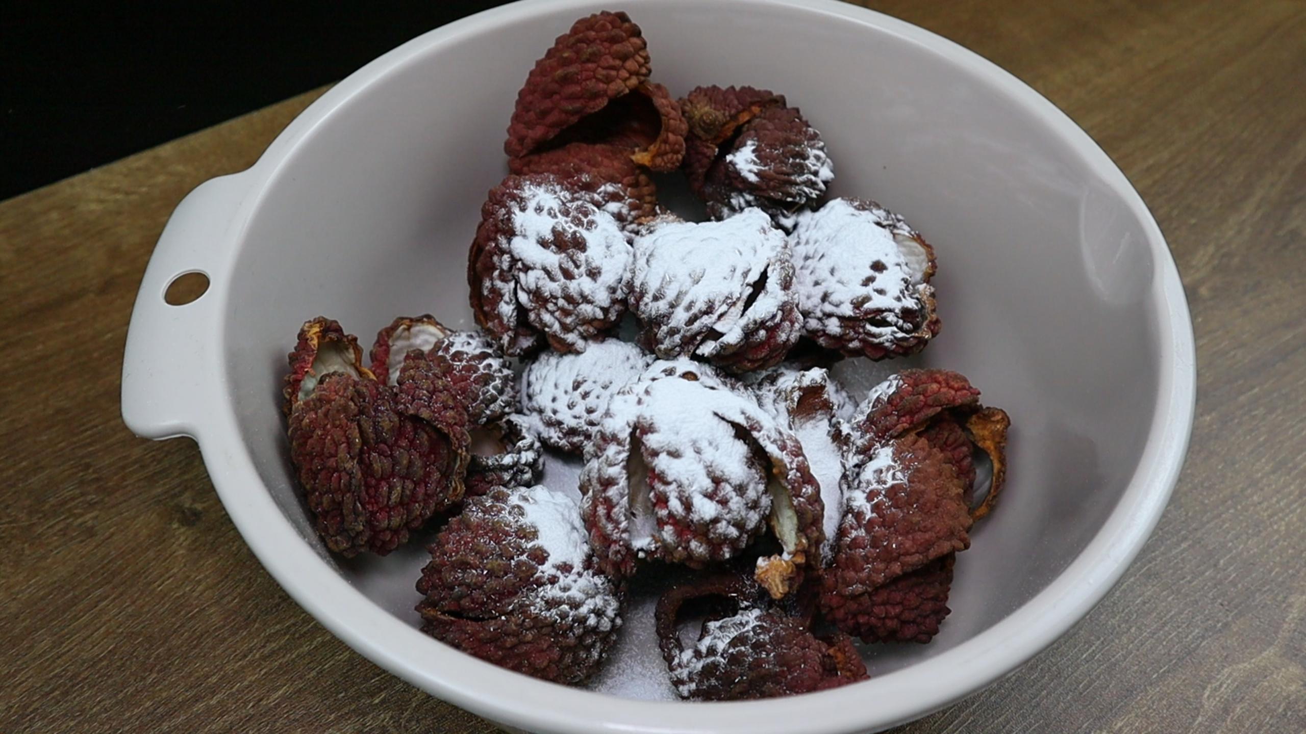 Boiled lychee shells are awesome to drink, and the older generation's ...