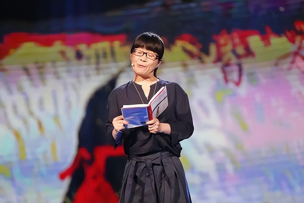 Even if millions of people dislike it, Yu Xiuhua's identity as a poet ...