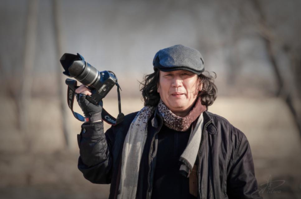 Wang Qingji "Into the Yuejin Village of Baoshou Town" - iNEWS