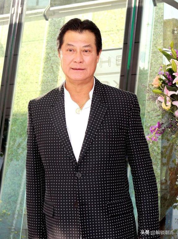 Deng Guangrong: A bold legend in the film industry! - iNEWS
