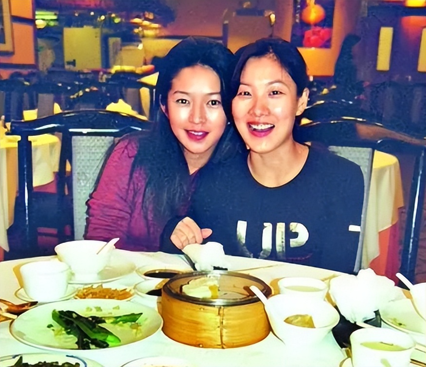 Hong Kong's "God of Wealth" married Fu Mingxia, who was 26 years ...