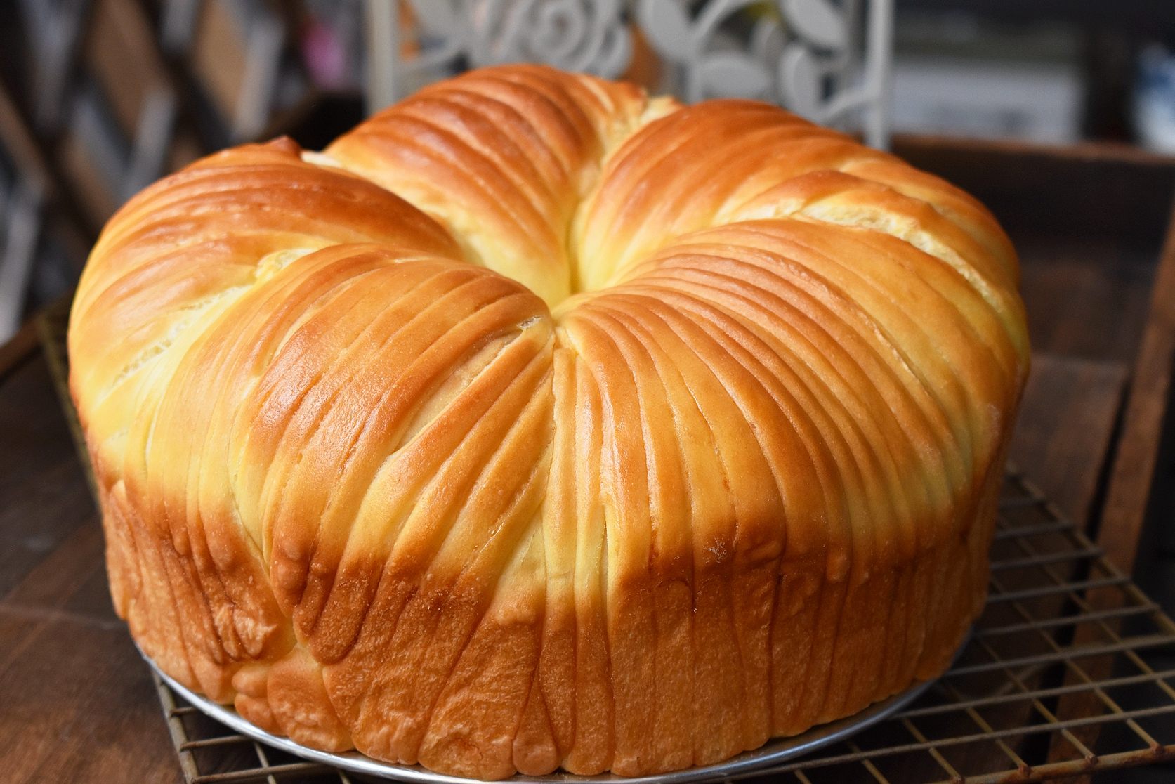 This bread is soft, nutritious and delicious, and it is not greasy to ...