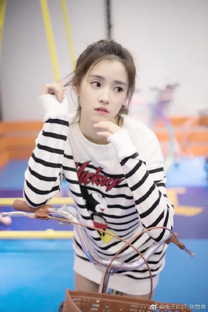 Zhang Chuhan's beautiful pictures - iNEWS