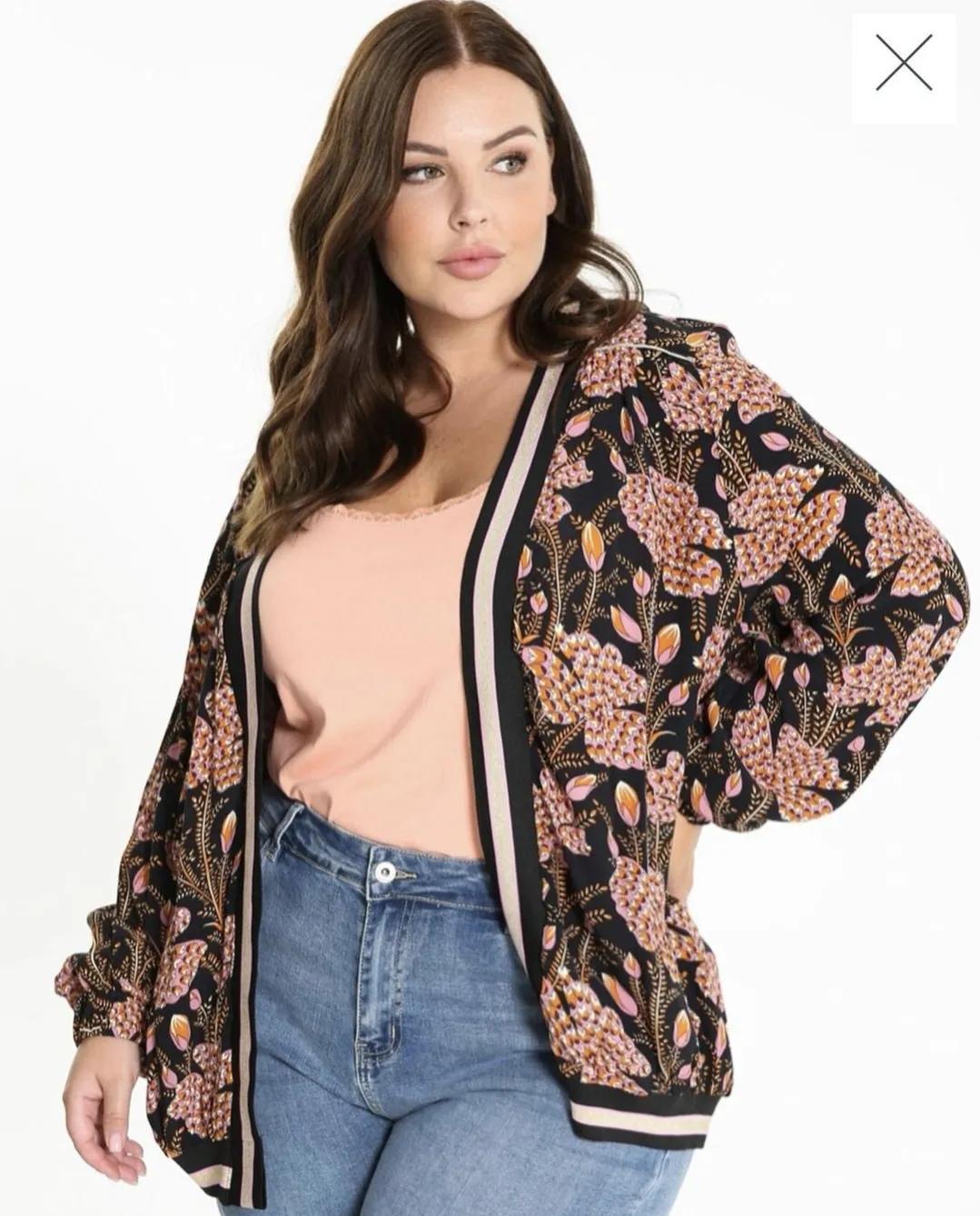 Angel face devil figure, plus size goddess: Sharon Grobben - iNEWS