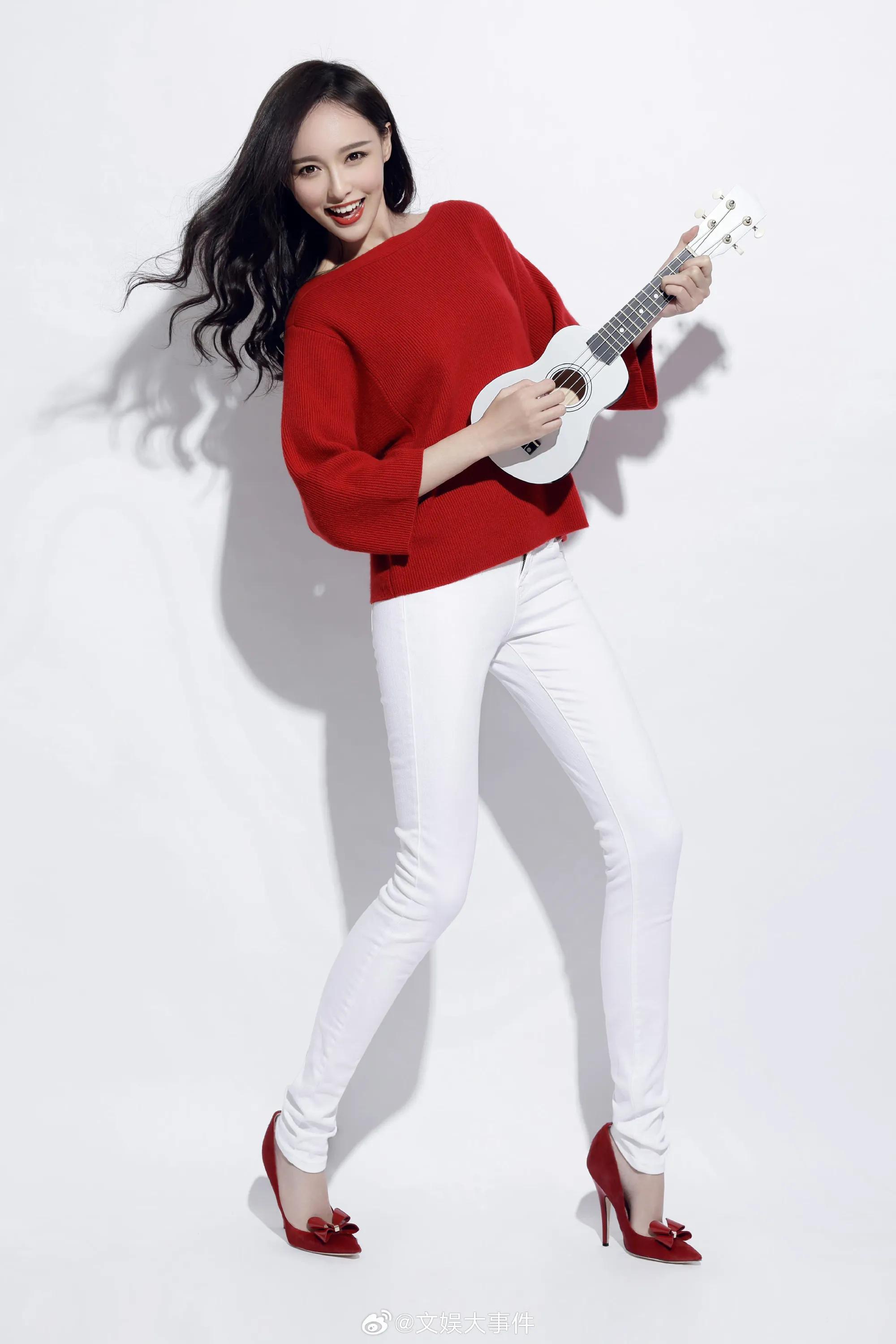 Capture a super beautiful leg essence ~ Tang Yan! - iNEWS