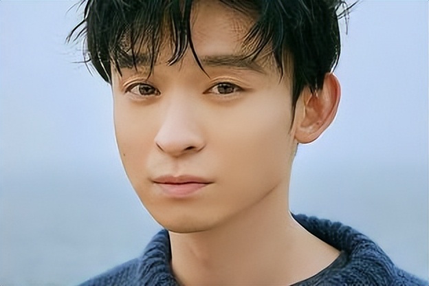 "Prince" Dong Zijian, at the age of 21, competed with Feng Xiaogang for the best actor, married ...