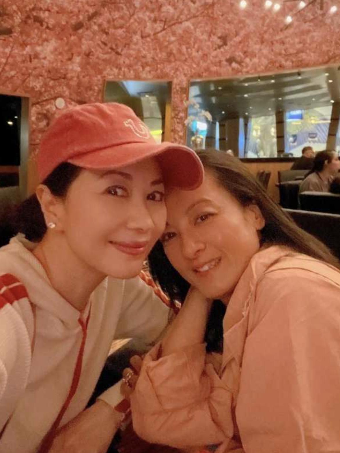 Lin Yingxian made a special trip to celebrate Yang Baoling's birthday ...