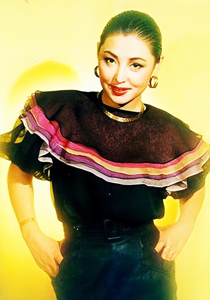 In the 1980s, she became famous in the music world by singing popular ...