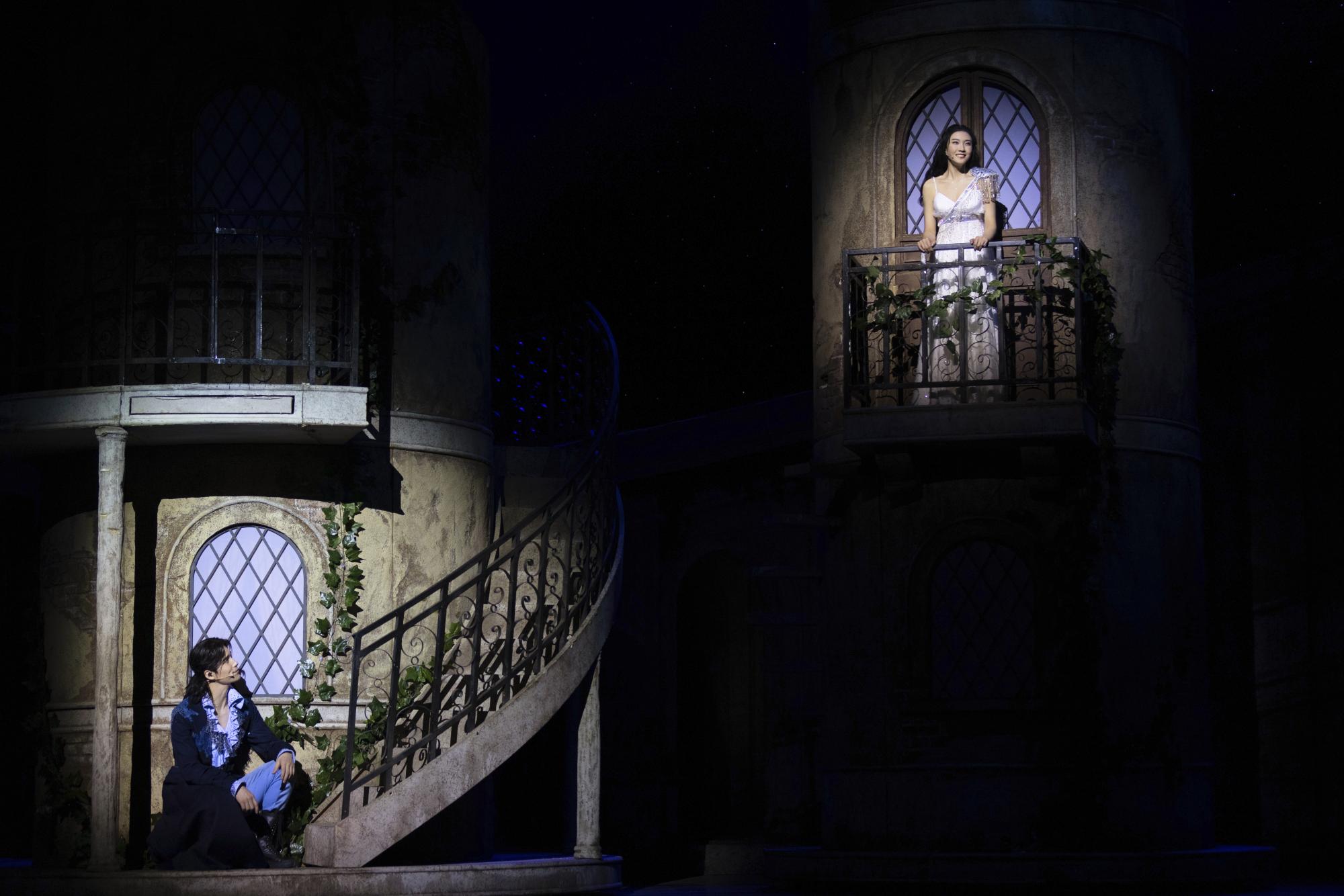 Ayunga is absolutely amazing, the musical "Romeo and Juliet" is too ...