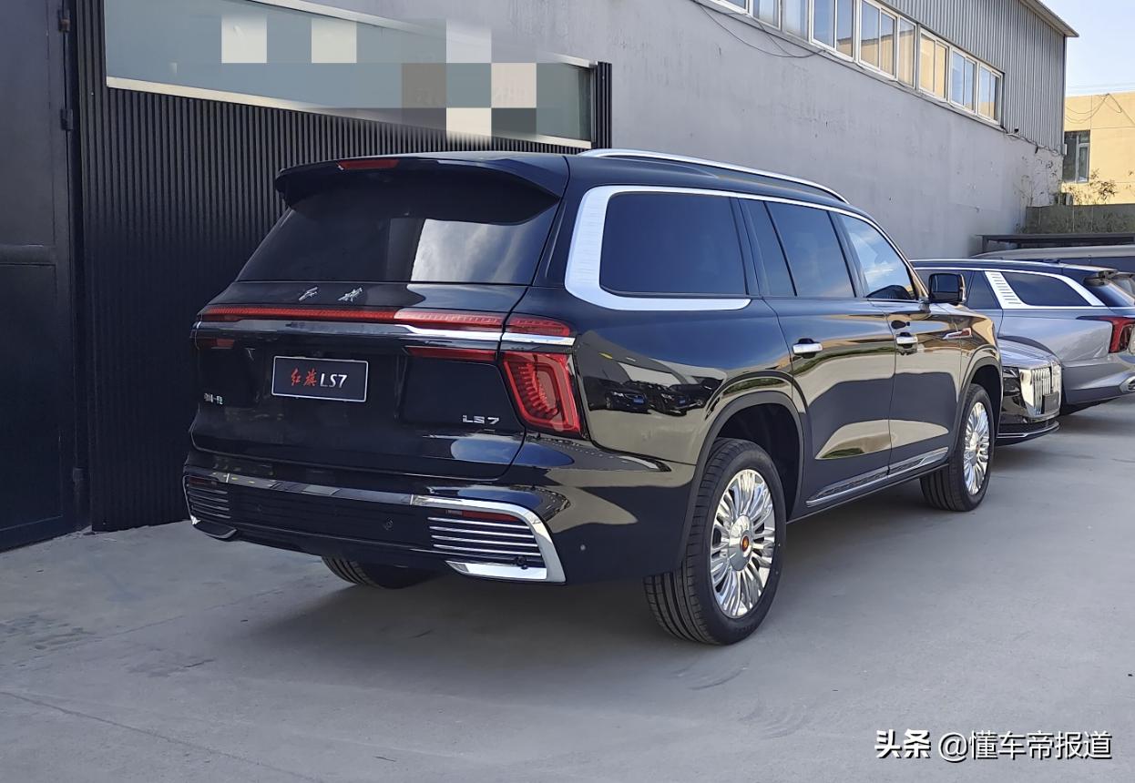 Hongqi LS7 real car exposure!Launched on April 24, full-size SUV with V8 power - iNEWS