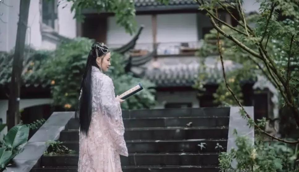 Li Shangyin: I wrote a poem after falling out of love, the artistic ...