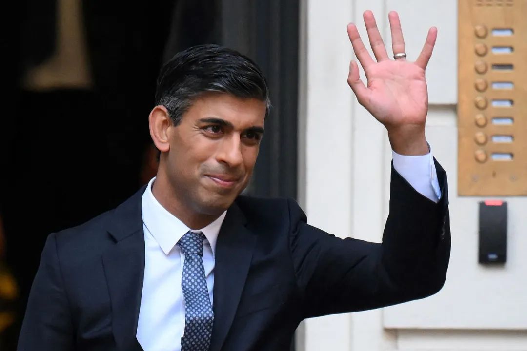 Sunak becomes Britain's first Asian prime minister - iNEWS
