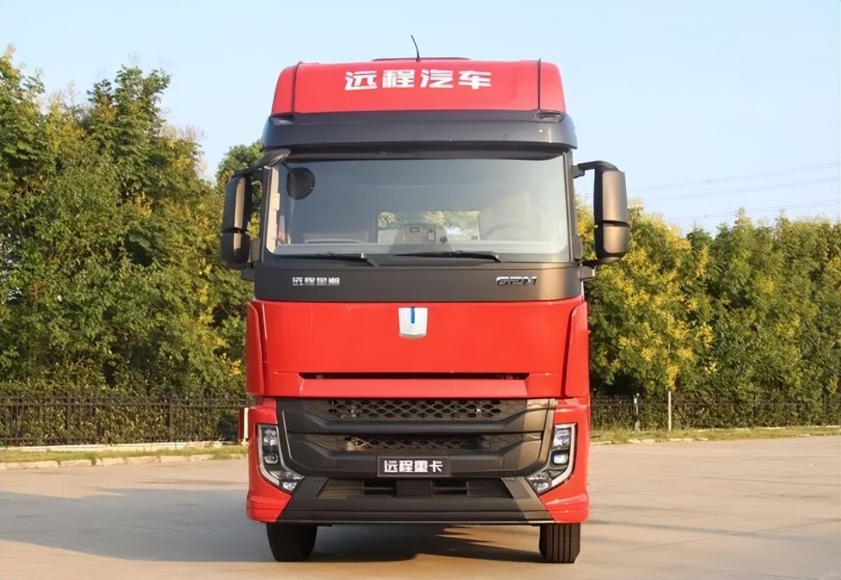 Methanol-powered new energy heavy trucks with over 1,000 kilometers of ...