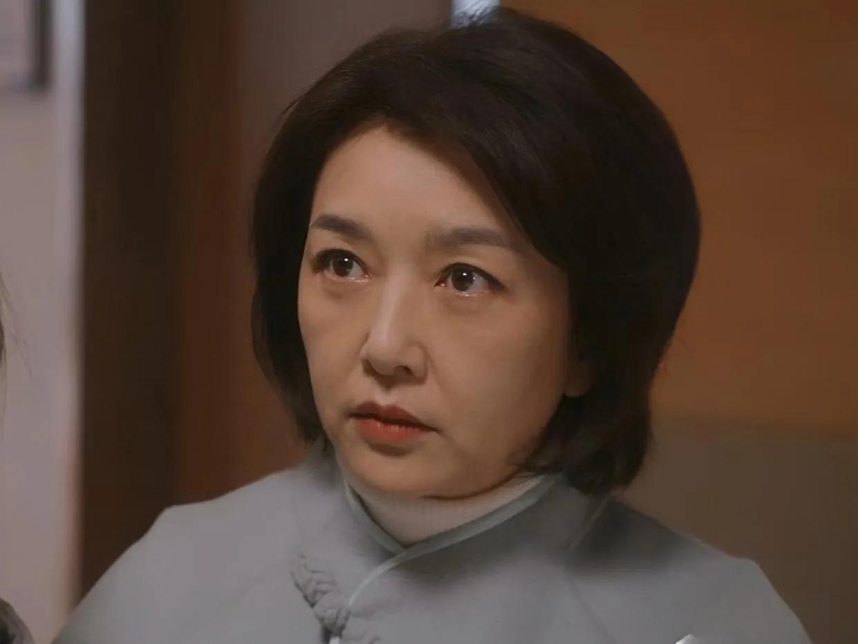 TV series "The Back Wave": As the front wave, Song Linglan is a woman ...