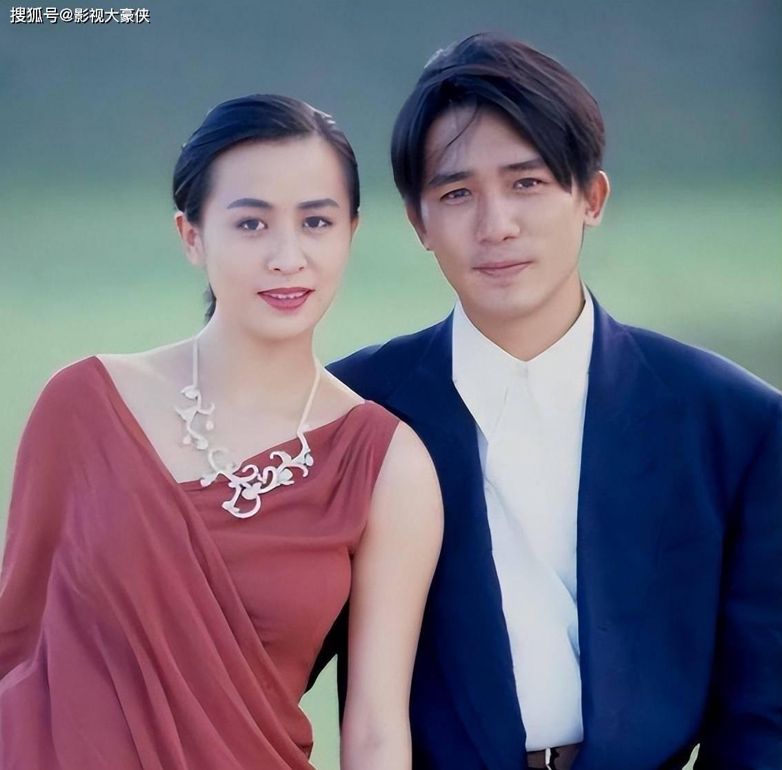 No wonder Tony Leung Chiu Wai said that Carina Lau didn't win the award ...