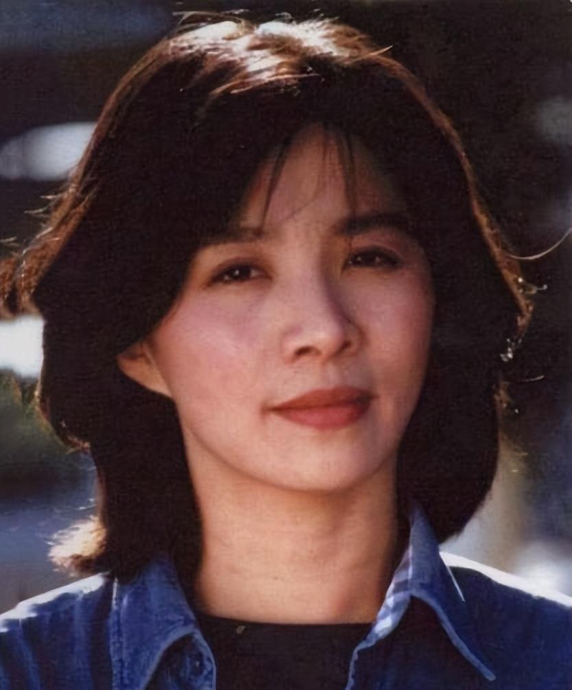 Ni Ping's best friend, who has acted in 61 dramas, reached the top when she debuted with her ...