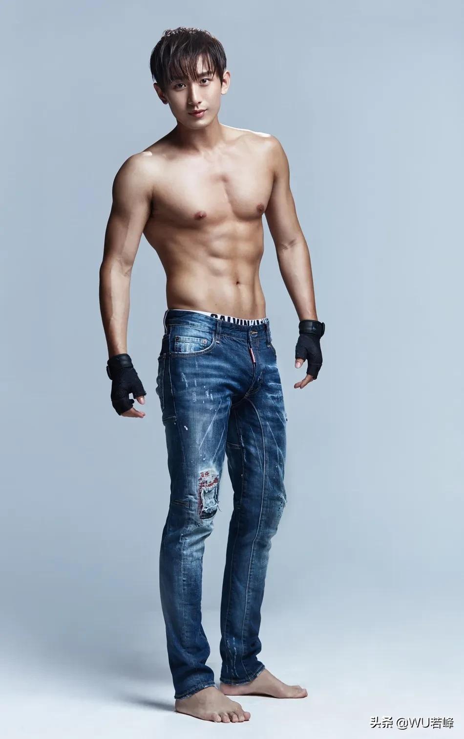 Cheng Yi's rare sexy muscle photos, perfect muscles show the charm of ...