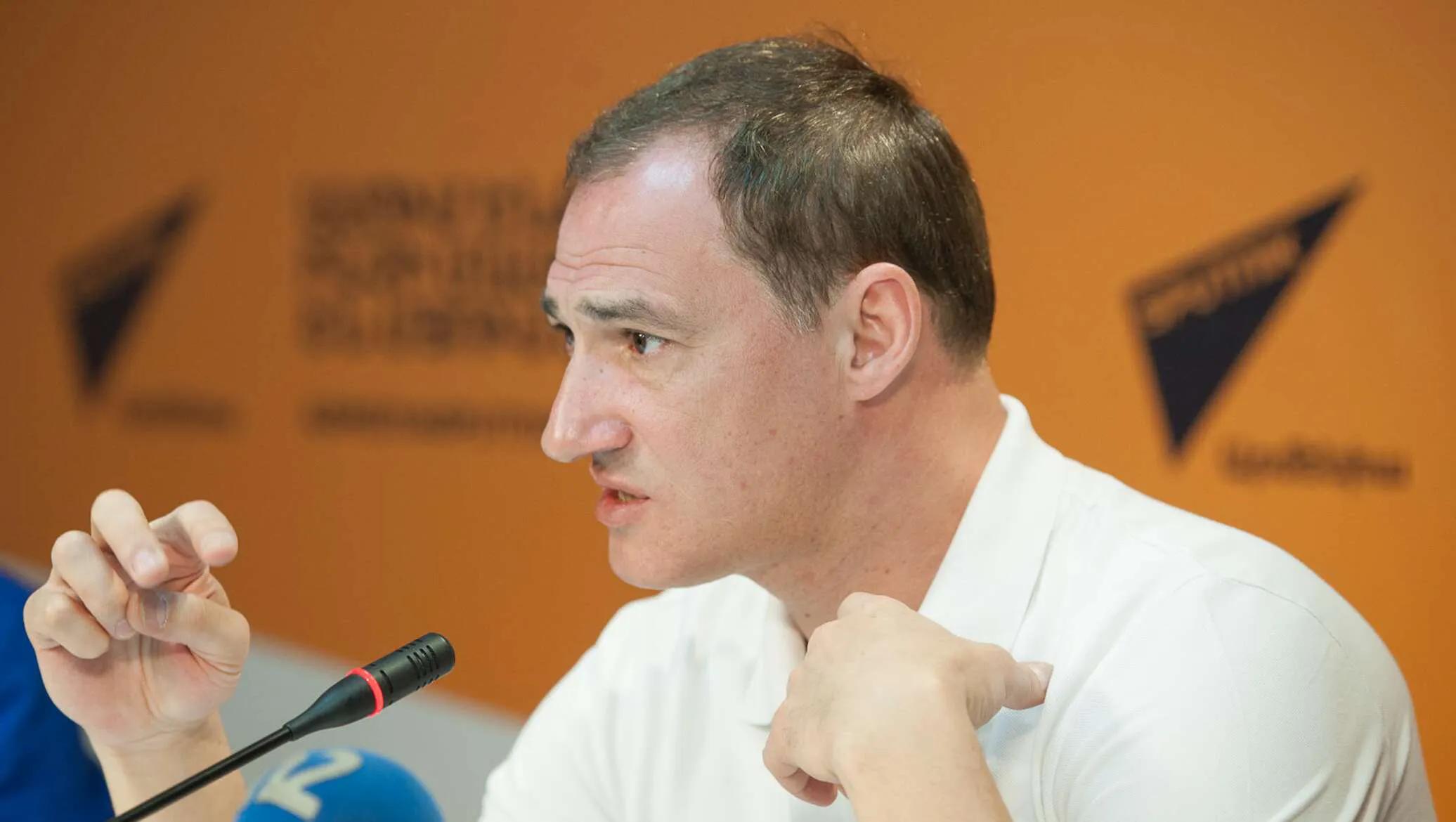 The famous Russian journalist met Gorbachev on the plane and pointed ...