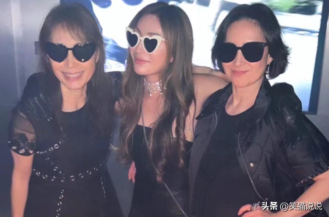 He Strontium Hang celebrates his birthday: He Chaoqiong and He Chaofeng ...