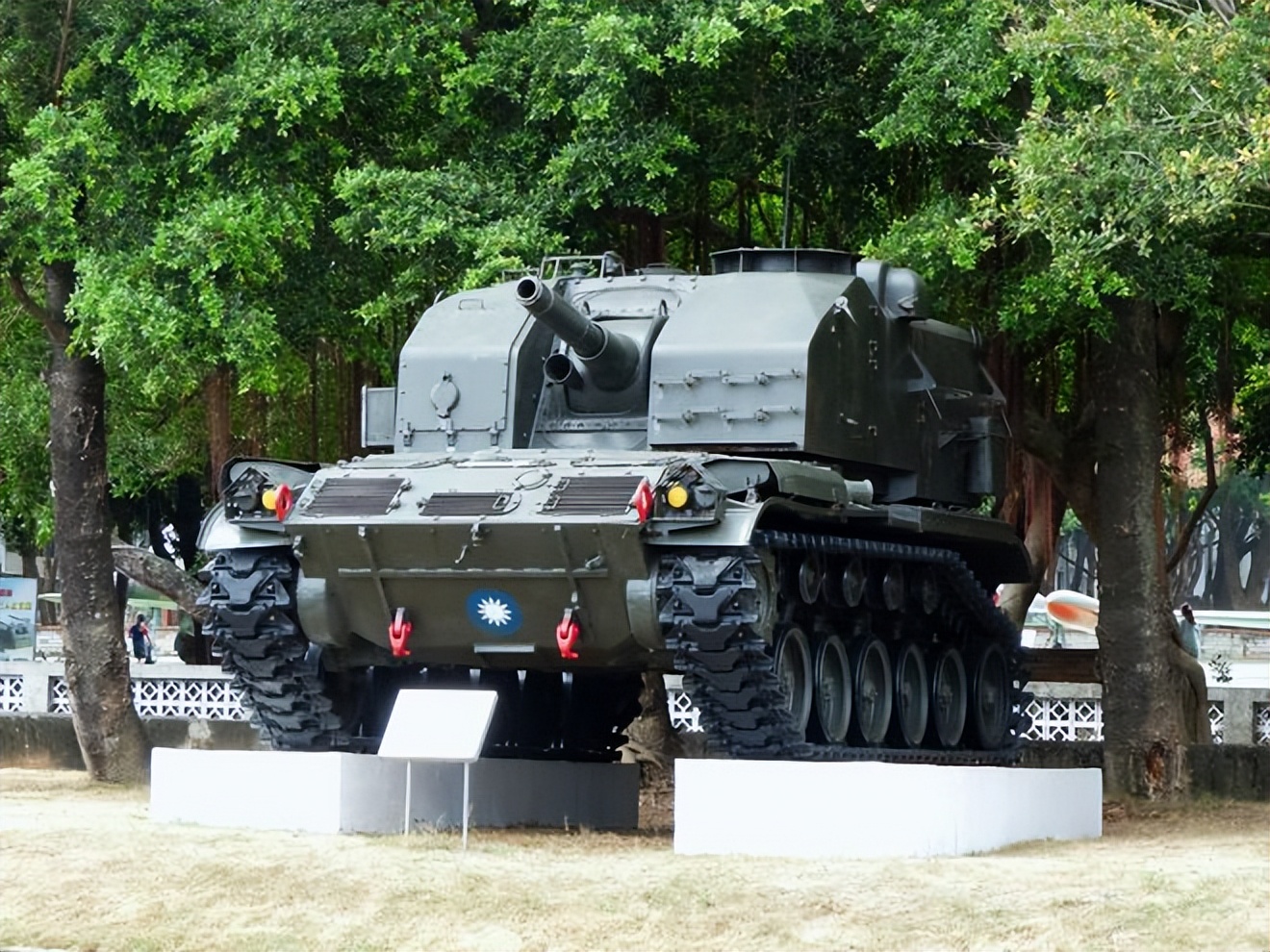 Taiwan M52 105mm self-propelled gun - iMedia