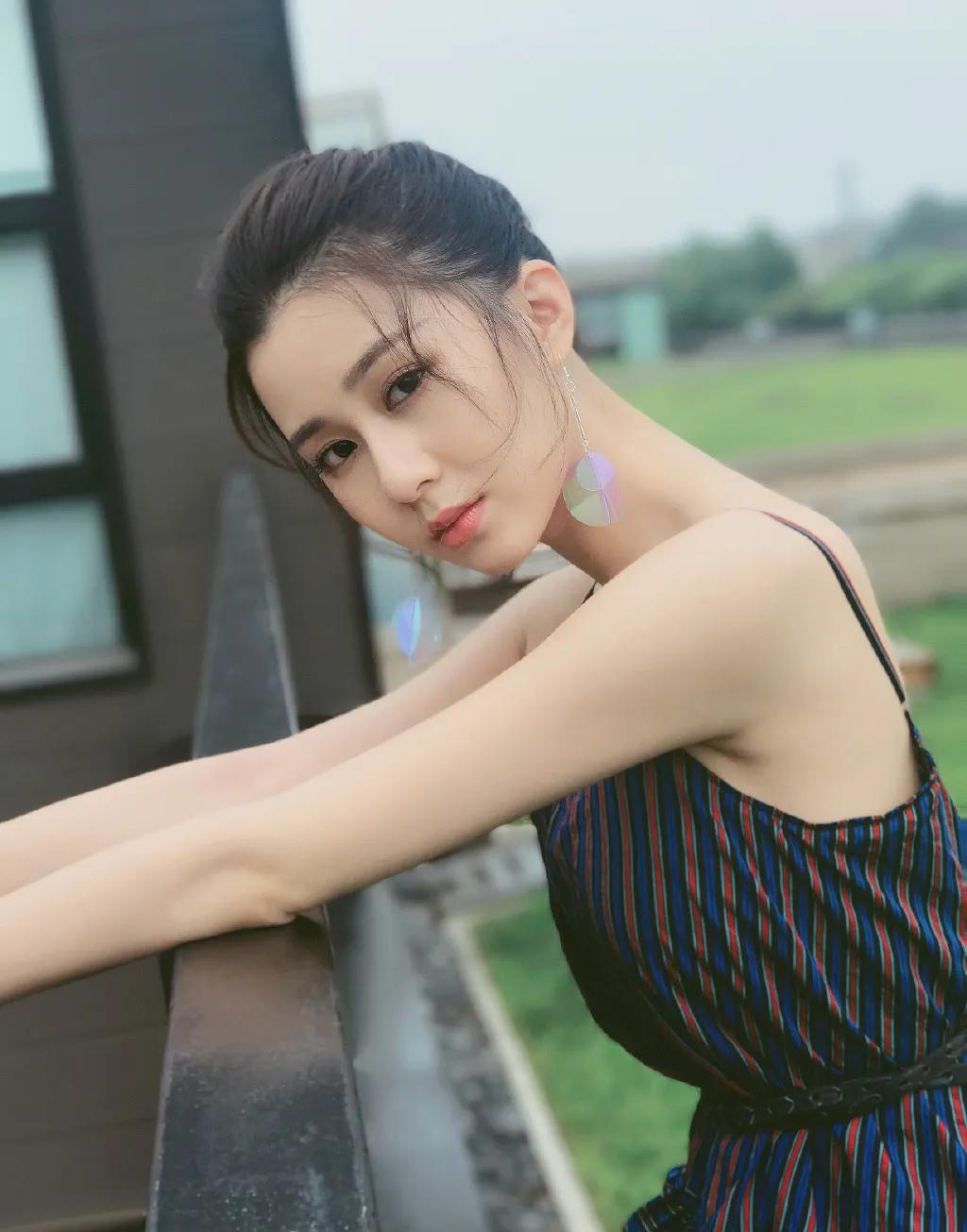 Guan Xin is so beautiful - iNEWS