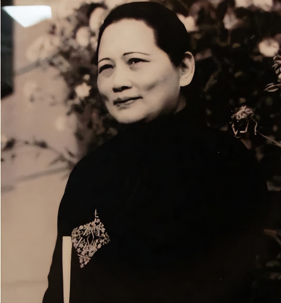 Soong Ching Ling passed away in 1981. The funeral was originally ...
