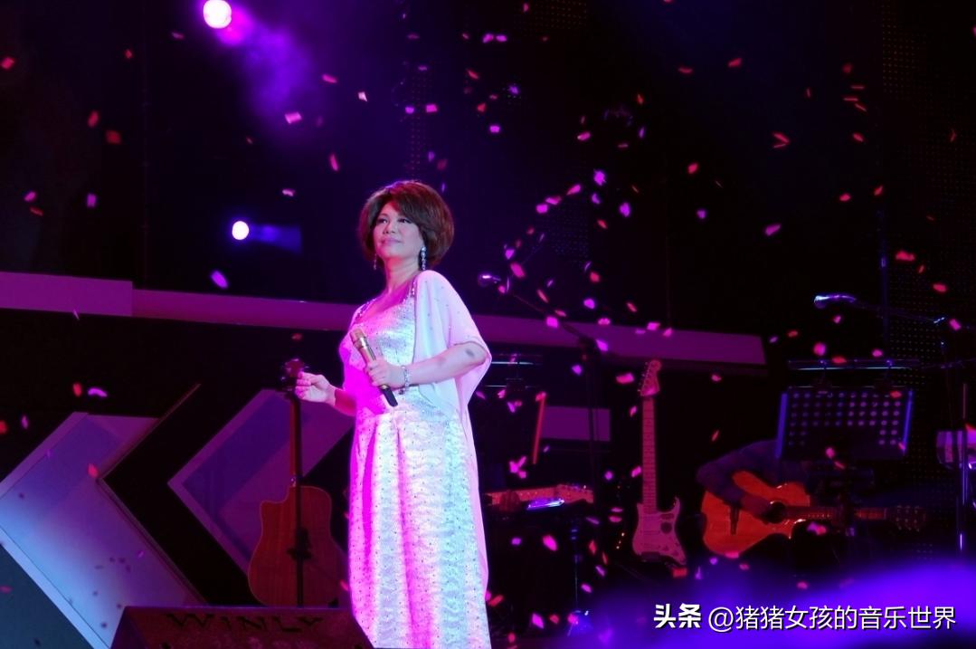 Among the top ten mezzo-soprano singers, Xu Xiaofeng ranked third, and ...