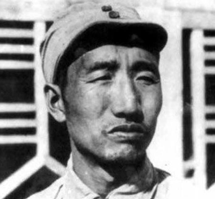 In 1967, someone came to the Jingxi Hotel to arrest Xu Shiyou. Zhou ...