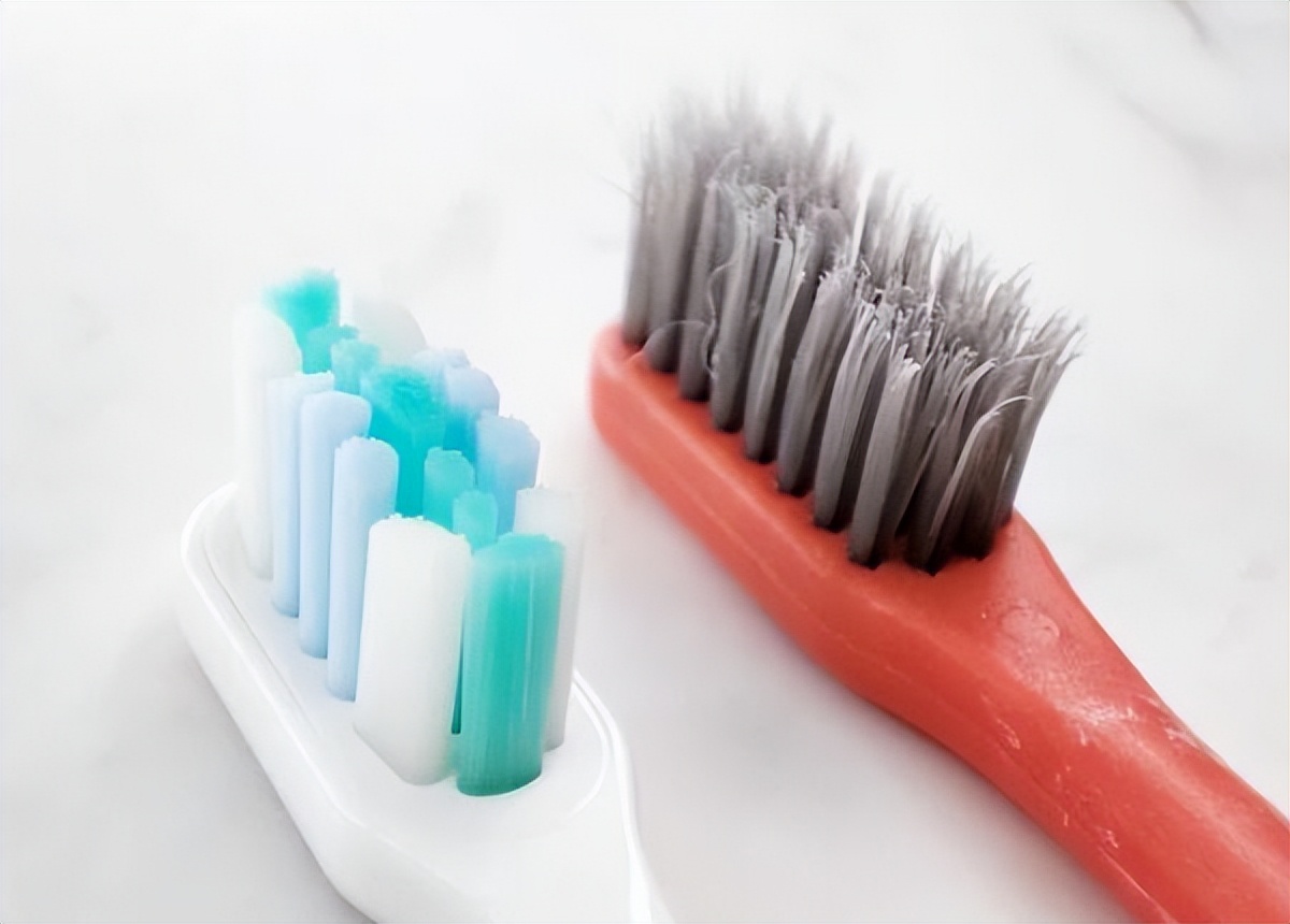 Is an electric toothbrush soft or hard? Both soft and hard brush heads ...