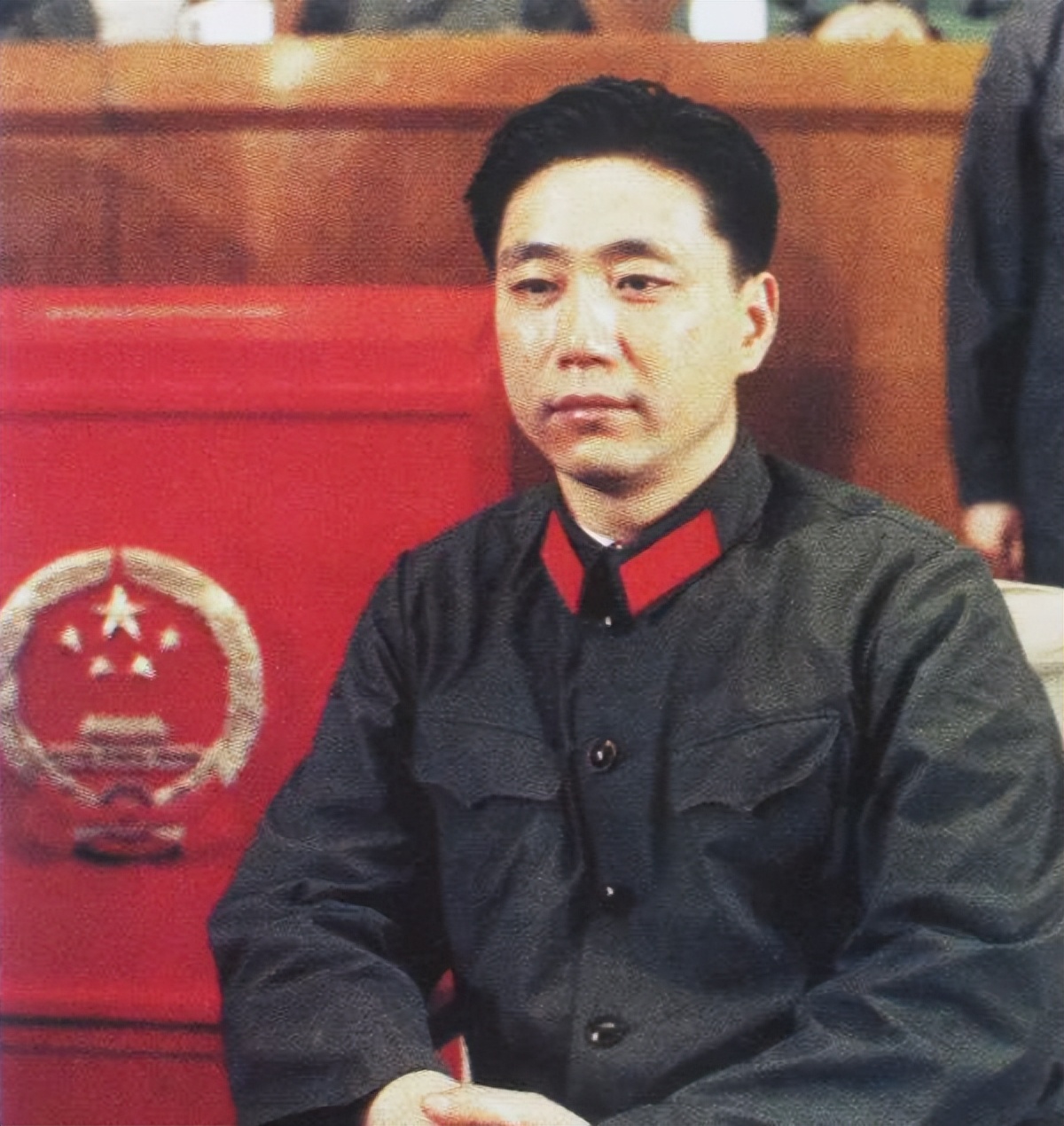 In 1977, the leaders persuaded Cui Gendi and Wang Hongwen to separate ...